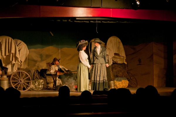 Golden Chain Theatre | yosemitethisyear.com