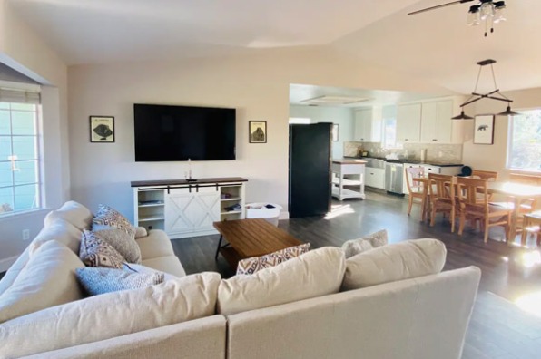 Fox House on Fox & Bear Ridge | yosemitethisyear.com